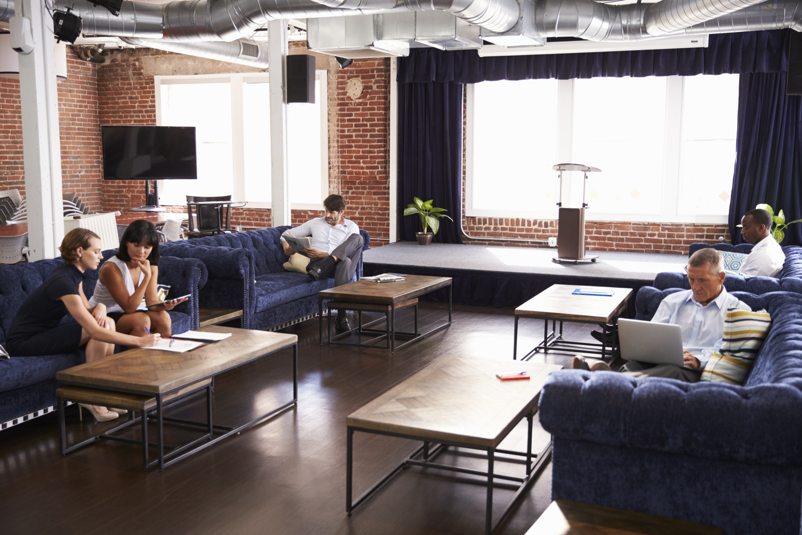 10 Key Ways To Improve Office Communication In The Workplace - Liquidline 10 Key Ways To Improve Office Communication In The Workplace - Liquidline